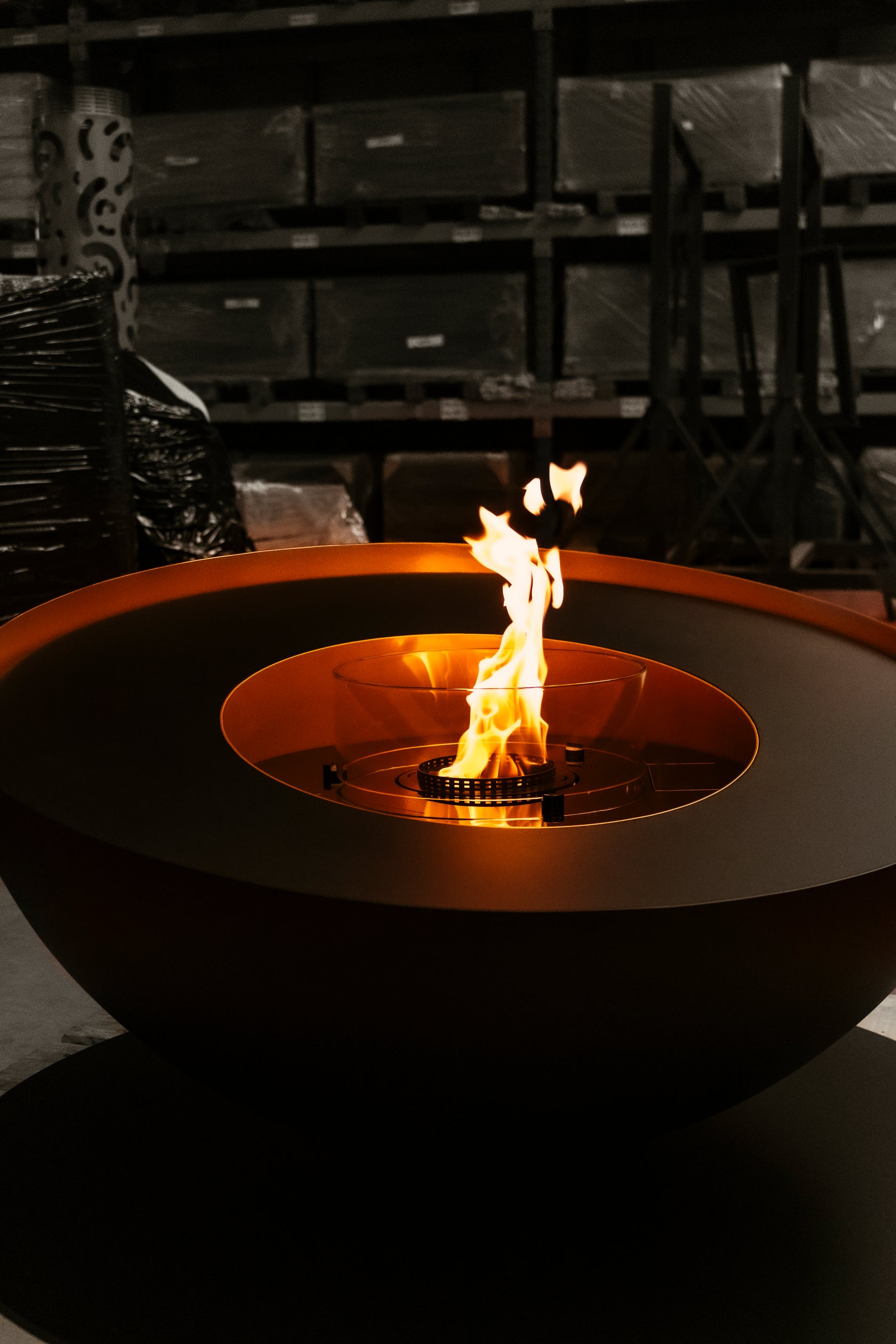 MILETO Bioethanol Fireplace - Black/White lacquered stainless steel